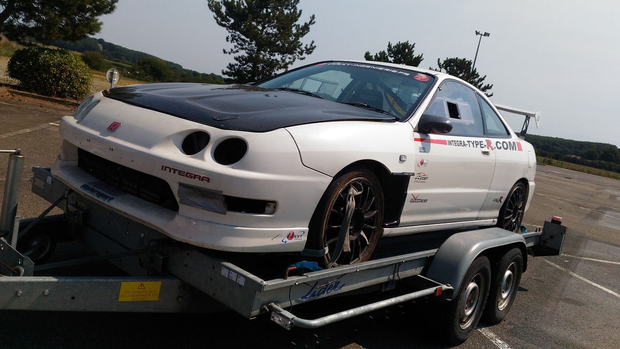 [ DC2 ] Integra Type R K24/K20 - TrackToy - Oups, le K24 a un peu mal ...